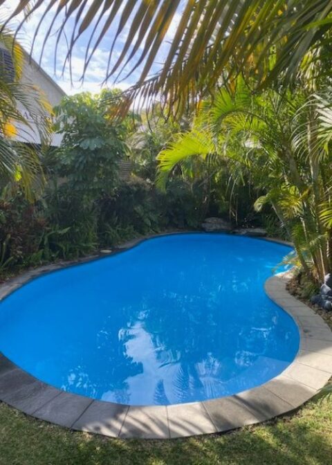 Accomodation -Tallow Beach Motel book now